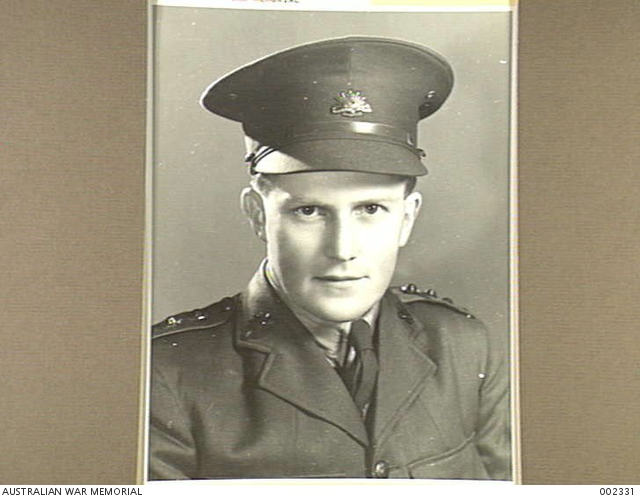 CAPT. EDWARD PETER ROW, M.O. 1 AUST. CORPS, H.Q. (NEGATIVE BY E ...