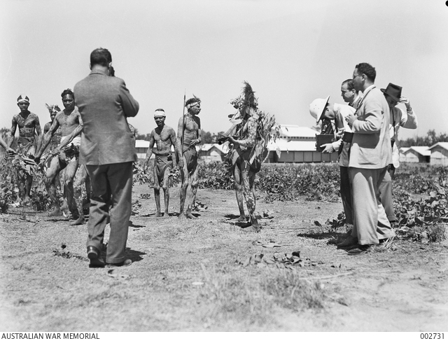 Members of a delegation of American journalists who visited Darwin ...