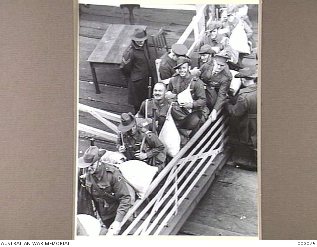 TROOPS EMBARKING AT MELBOURNE. EMBARKATION F. | Australian War Memorial