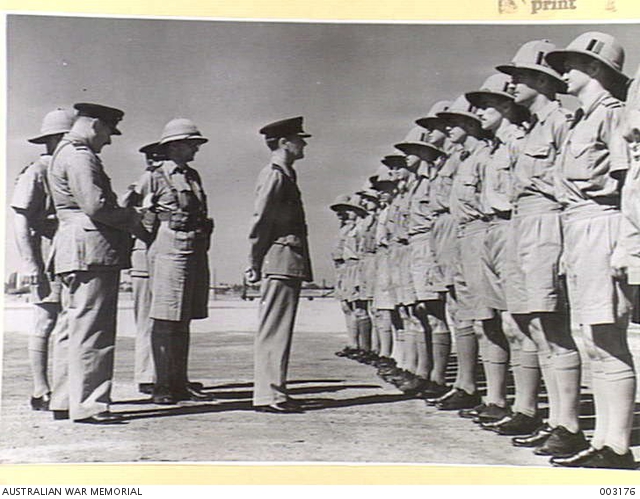 AIR CHIEF MARSHAL SIR ARTHUR LONGMORE, PAYING A VISIT TO A SQUADRON OF ...