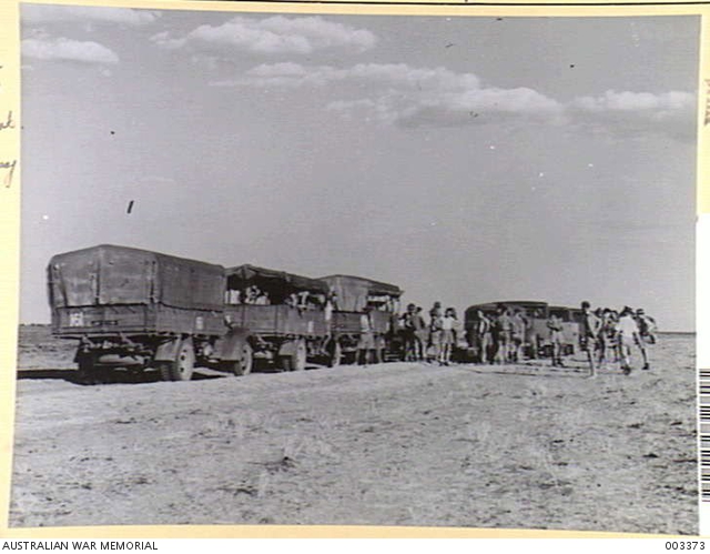 CENTRAL AUSTRALIA. AN ARMY CONVOY BRINGING Q'LD TROOPS FROM DARWIN TO ...