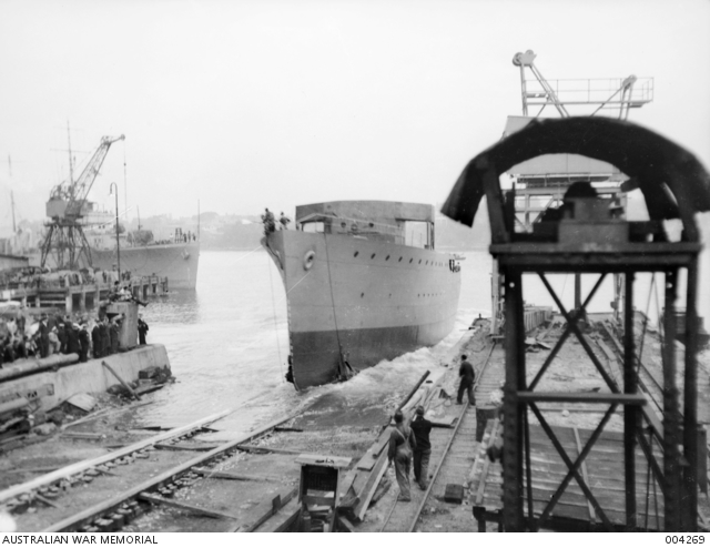 SYDNEY, NSW. HMAS BATHURST, CORVETTE AND ESCORT SHIP, ENTERS THE WATER ...