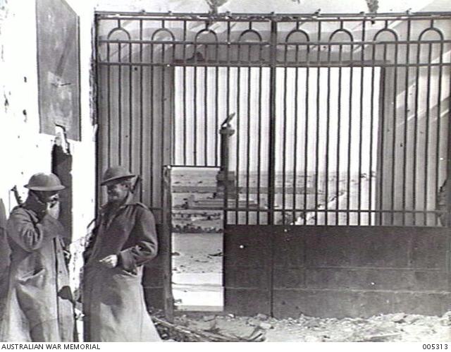 FORT CAPUZZO, LIBYA. PRIVATE (PTE) A. HASSELL AND PTE E. G. TRUSTY ...