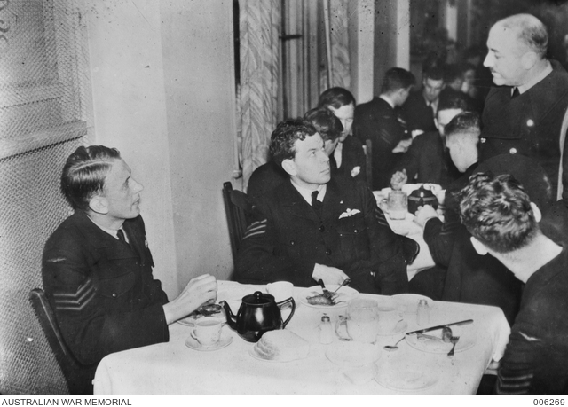 THE ARRIVAL OF THE RAAF IN ENGLAND. AIR COMMODORE MCNAMARA V.C., VISITS ...