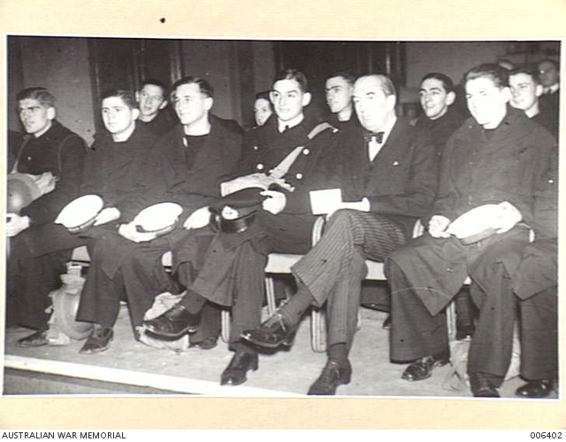 AUSTRALIAN SAILORS VISIT LONDON DURING THEIR LEAVE. THE NAVAL RATINGS ...