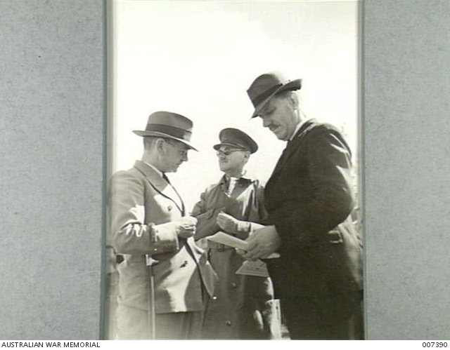 JERUSALEM. HORSE SHOW - LT. COL. TAYLOR TALKS TO TWO OTHERS AT THE SHOW ...