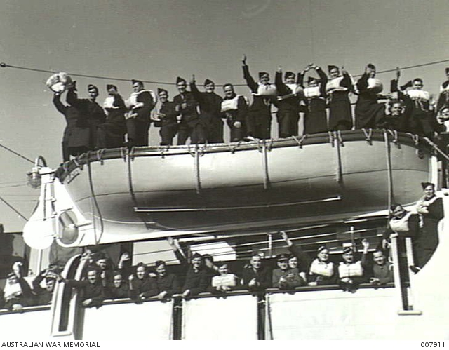 RAAF EMBARKATION. THE AIRMEN CHEER, AND SHOUT GOODBYE. | Australian War ...