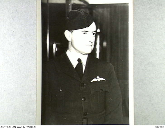 RAAF EMBARKATION. WING-COMMANDER MURDOCH, WHO ACCOMPANIED THE ...