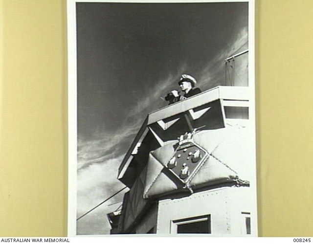 HMAS DOOMBA. LIEUTENANT COMMANDER N.D. PIXLEY. | Australian War Memorial