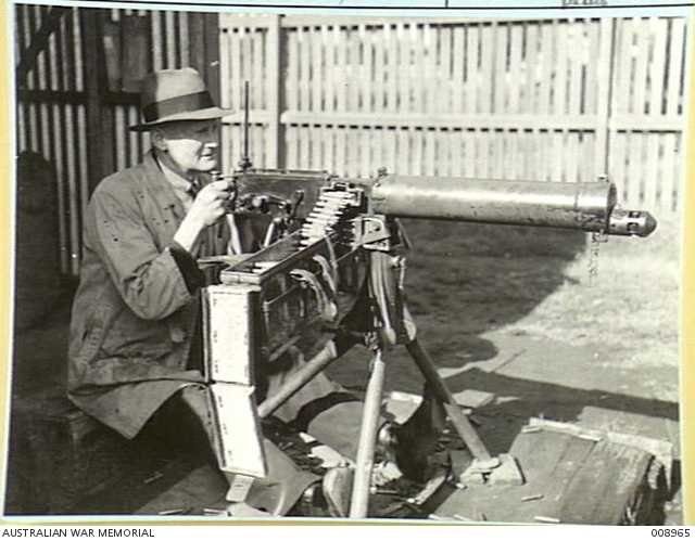 A VICKERS MACHINE GUN TESTS .303 AMMUNITION, DETECTS "CASUALTIES" OR ...
