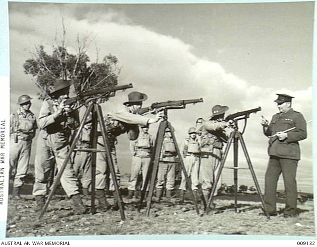 DARLEY CAMP, NEAR BACCHUS MARSH, VICTORIA - AIMING PRACTICE. (NEGATIVE ...