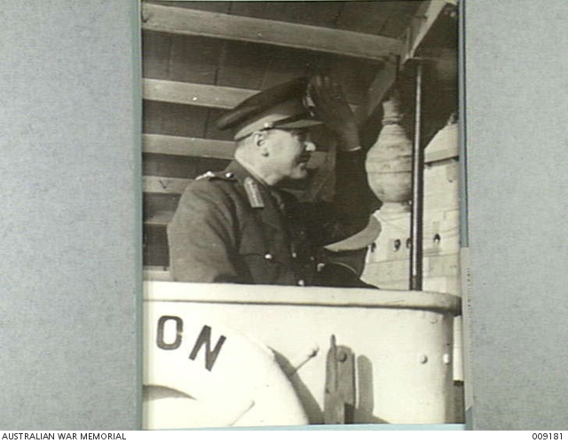 ANZACS ARRIVE IN EGYPT. NEW ZEALAND GENERAL BERNARD FREYBERG VC WAS THE ...