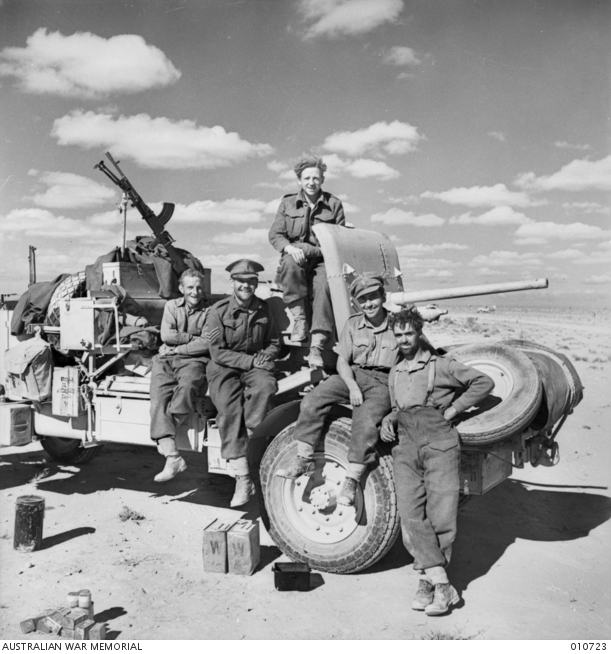 WESTERN DESERT. A MOBILE ANTI-TANK UNIT OF THE BRITISH FORCES AT ...