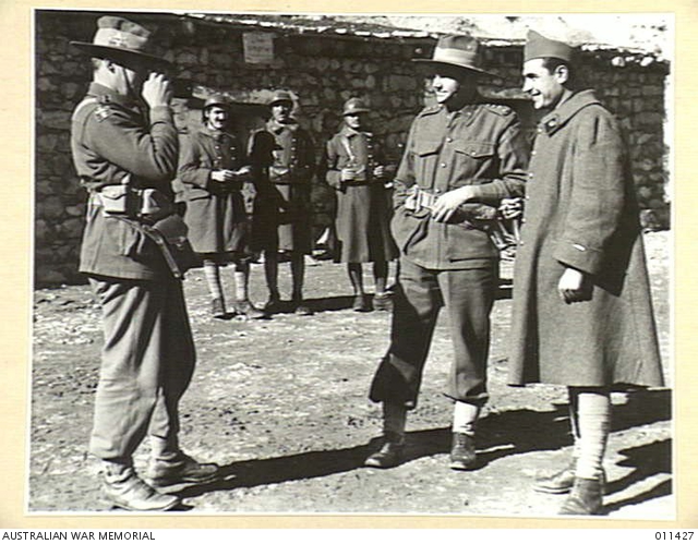 DURING AN INFORMAL VISIT OF FREE FRENCH TROOPS TO AN AUSTRALIAN CAMP IN ...