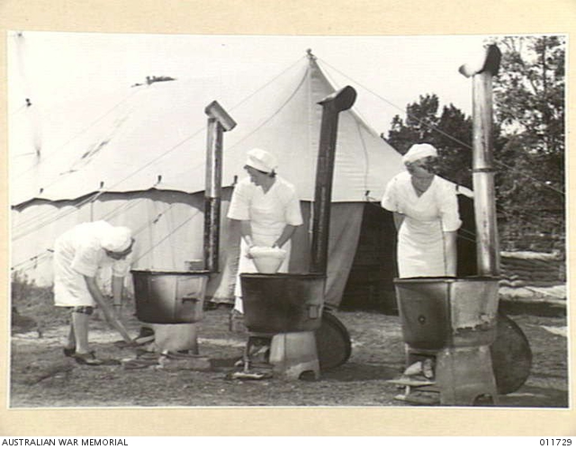 AUSTRALIAN WOMEN JOIN THE ARMY. COOKS PROVIDE ARMY MEALS IN CAMPS AND ...