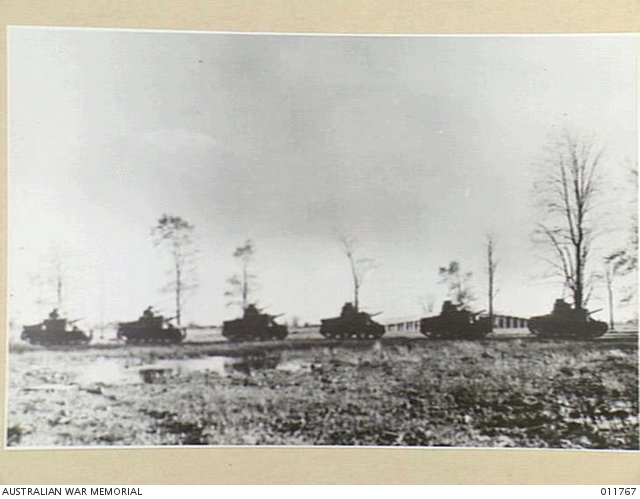 BEHIND THE CHRYSLER TANK ARSENAL IN DETROIT, MICHIGAN, 28-TON GRANT M-3 ...