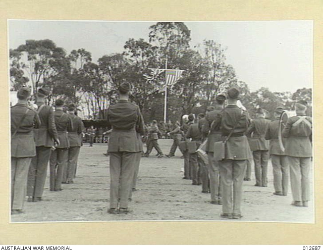 PUCKAPUNYAL, VIC. TROOPS OF 1ST AUSTRALIAN ARMOURED DIVISION MARCH PAST ...