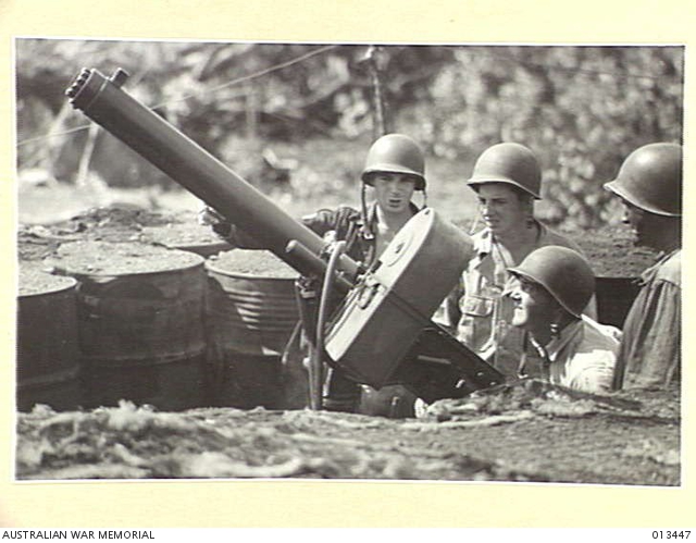 NORTHERN TERRITORY. US ARMY ANTI AIRCRAFT MACHINE GUN CREW IN ACTION ...