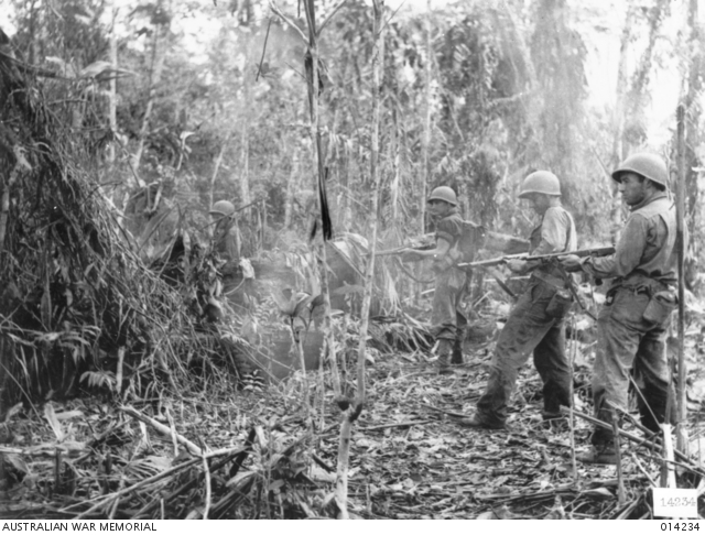 PAPUA. SANANANDA AREA. A JAPANESE WAS SEEN BY A NATIVE BOY TO RUN INTO ...