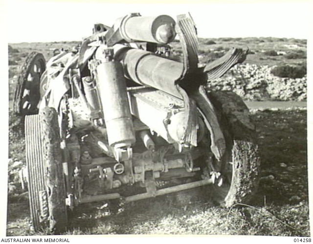 EIGHTH ARMY ADVANCE. A SABOTAGED GERMAN s.F.H. 18, K39 GUN LEFT BEHIND ...