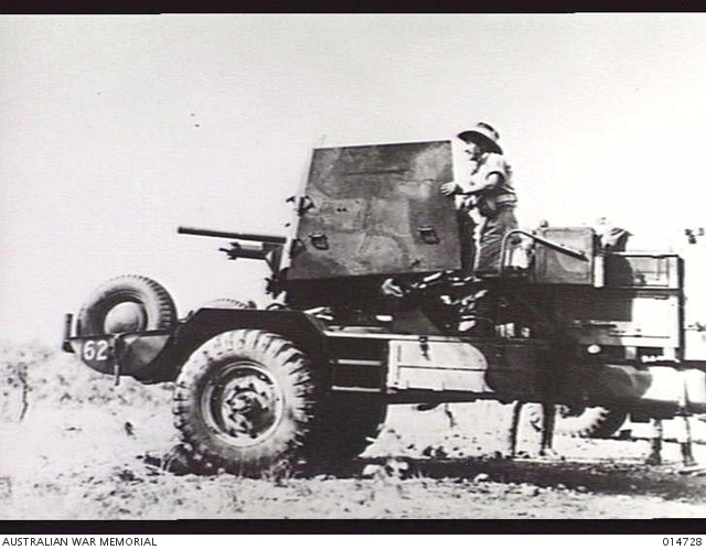 NORTHERN AUSTRALIA. ANTI-TANK GUNNERS IN NORTHERN AUSTRALIA FIRING AT ...