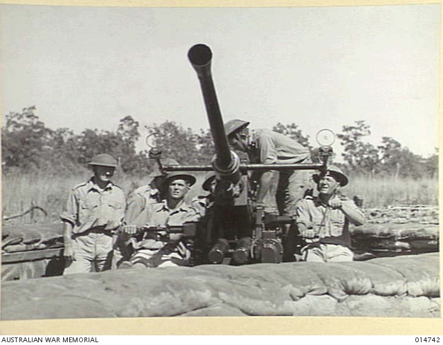 NORTHERN AUSTRALIA. ANTI-AIRCRAFT GUN CREW AT PRACTICE. | Australian ...