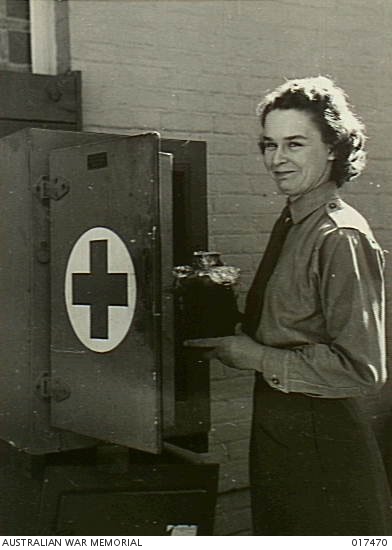 Brisbane, Qld. Australian Army Medical Women's Service (AAMWS) member ...