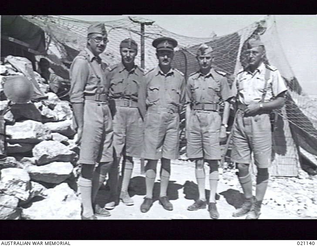 Group portrait of NX8 Major General Leslie James Morshead (centre ...