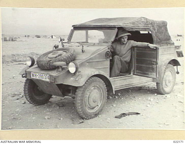 FORT CAPUZZO, LIBYA. 1941-12. A CAPTURED GERMAN KUBELWAGON. THE ENGINE ...