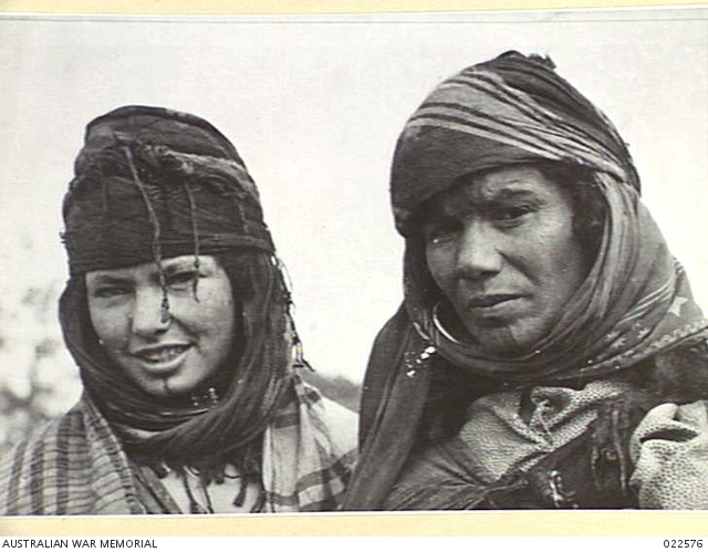 LIBYA. 1941-12. SENUSSI NATIVES, INHABITANTS OF LIBYA. | Australian War ...