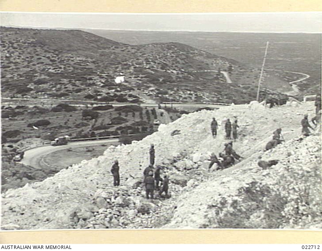 BARCE, LIBYA. 1942-01. INDIAN TROOPS REPAIRING THE ROADWAY IN THE BARCE ...