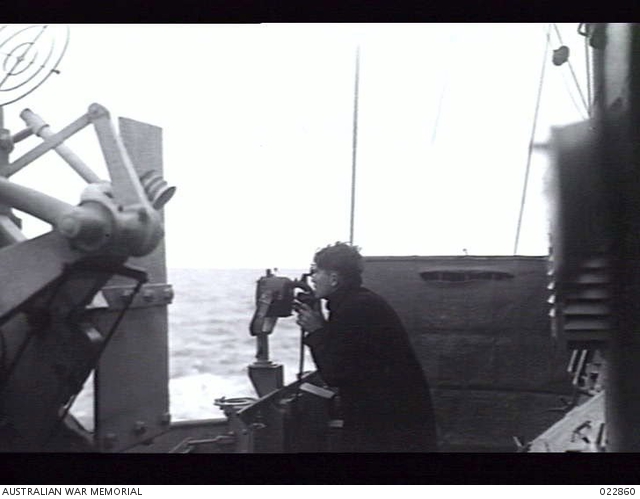1941-12. A SMALL SIGNAL APPARATUS ON BOARD HMAS NAPIER. | Australian ...