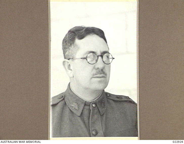 ALEY, SYRIA. 1941-12-31. LIEUTENANT COLONEL C.M.L. ELLIOTT OF THE 1ST ...