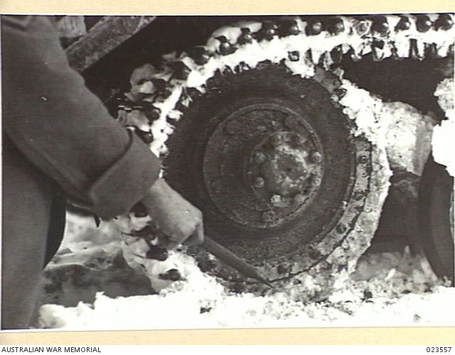 SYRIA. 1942-01. A SHARP POINTED INSTRUMENT WAS REQUIRED TO REMOVED THE ...