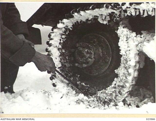 SYRIA. 1942-01. A SHARP POINTED INSTRUMENT WAS REQUIRED TO REMOVE THE ...