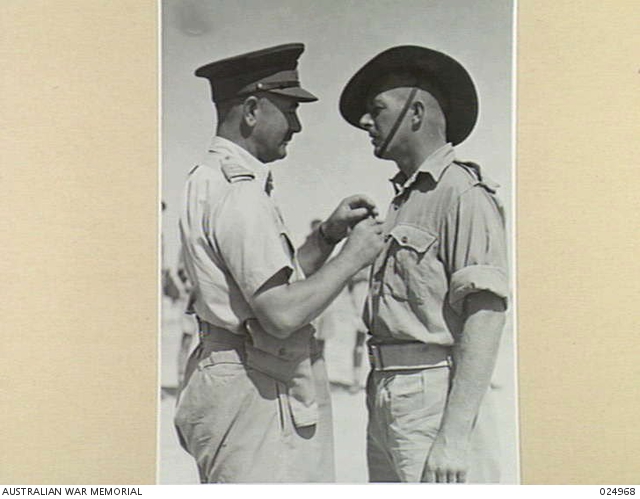 GUNNER A.R. MANNING, 2/7TH FIELD REGIMENT, ROYAL AUSTRALIAN ARTILLERY ...