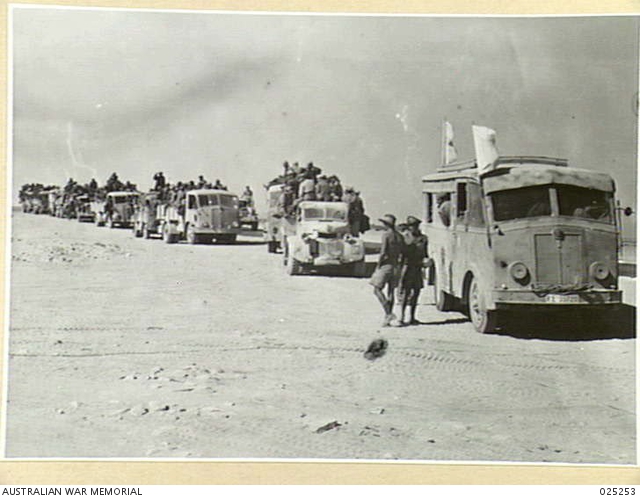 WESTERN DESERT, EGYPT. 1942-11-05. THESE 10 LORRY LOADS OF ITALIANS ...