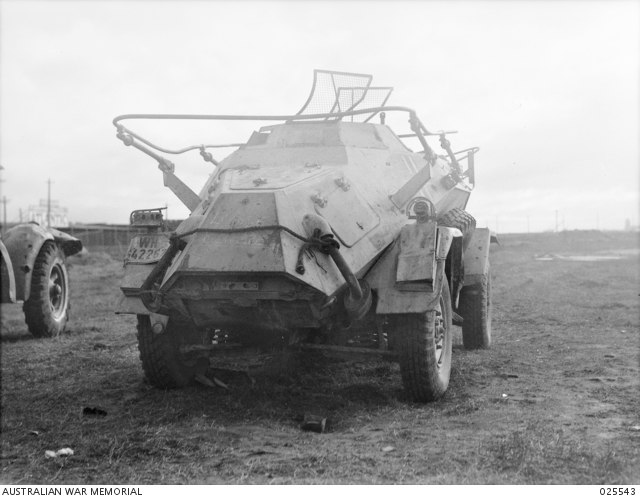 FISHERMEN'S BEND, VIC. 1942-07. A GERMAN PATROL AND RECONNAISSANCE ...