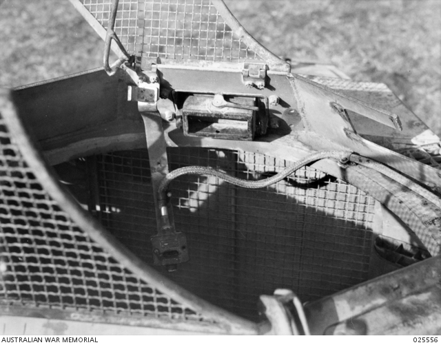 FISHERMEN'S BEND, VIC. 1942-07. LOOKING THROUGH THE TURRET OF A GERMAN ...