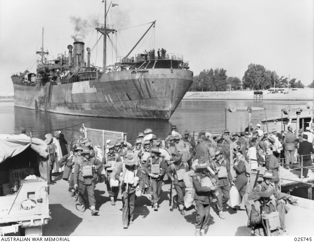 EL KANTARA, EGYPT. 1942-02. AUSTRALIAN TROOPS LEAVING THE MIDDLE EAST ...