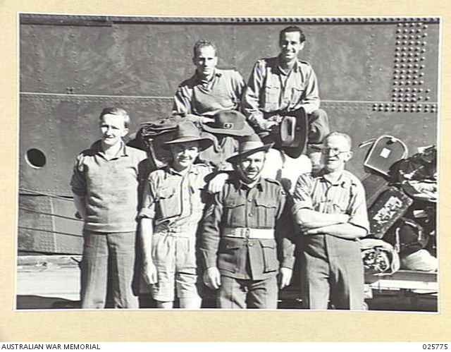 ADELAIDE, AUSTRALIA. 1942-03-15. A BAGGAGE PARTY FROM 6TH AUSTRALIAN ...