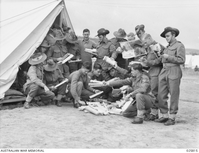 ADELAIDE, AUSTRALIA. 1942-03. DIGGERS RECENTLY RETURNED FROM THE MIDDLE ...