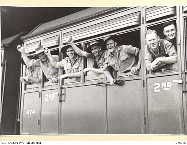 ADELAIDE, AUSTRALIA. 1942-03-15. ARE WE DOWNHEARTED? JUBILANT TROOPS OF ...