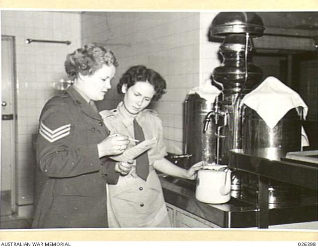 MELBOURNE, AUSTRALIA. 1942-08. GIRLS OF THE AUSTRALIAN WOMEN'S ARMY ...