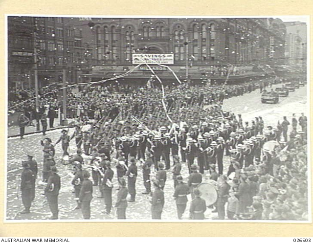 SYDNEY, NSW. 1942-09-05. BREN GUN CARRIERS BRING UP THE REAR OF THE ...