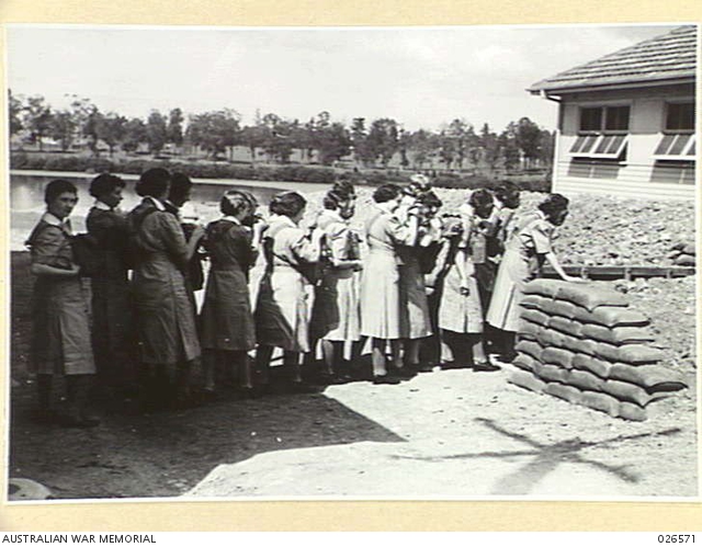 SYDNEY, NSW. 1942-09-08. MEMBERS OF THE VOLUNTARY AID DETACHMENT AT NO ...