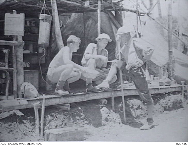 PAPUA. 1942-09. AN AUSTRALIAN ARMY AMBULANCE POST IN THE OWEN STANLEY ...