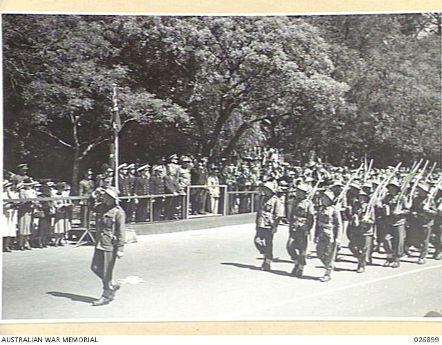PERTH, WA. 1942-10-05. A COMPANY OF 2/11TH AUSTRALIAN INFANTRY ...