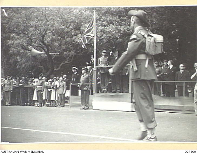 PERTH, WA. 1942-10-21. A PORTION OF THE 2ND AUSTRALIAN DIVISION PASSES ...