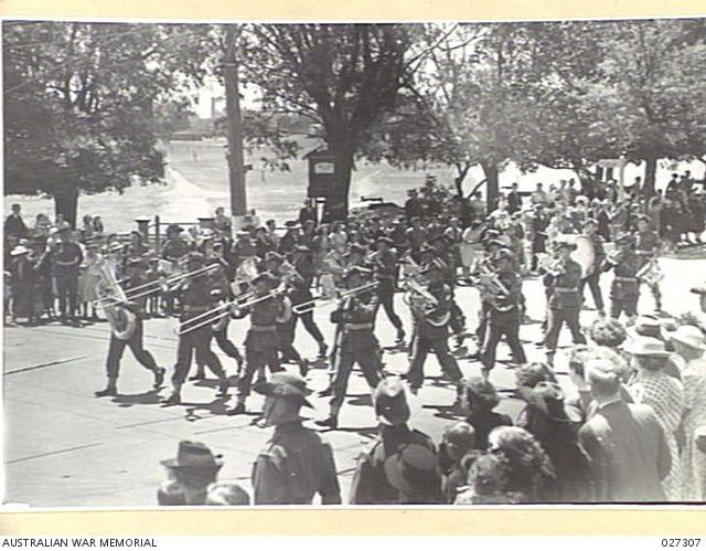 PERTH, AUSTRALIA. 1942-10-21. MILITARY BAND ACCOMPANYING TROOPS OF THE ...